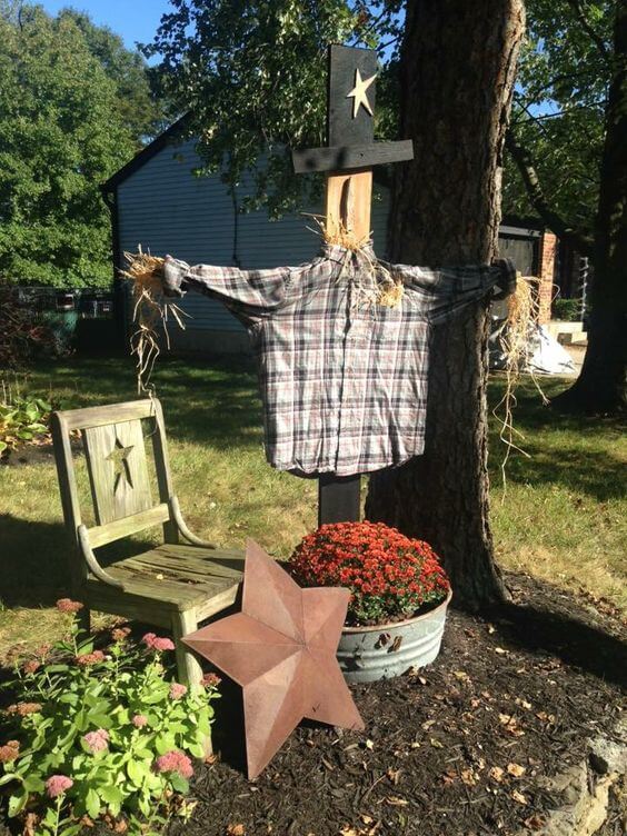 20 Fun and Creative DIY Scarecrow Ideas to Add a Playful Touch to Your ...