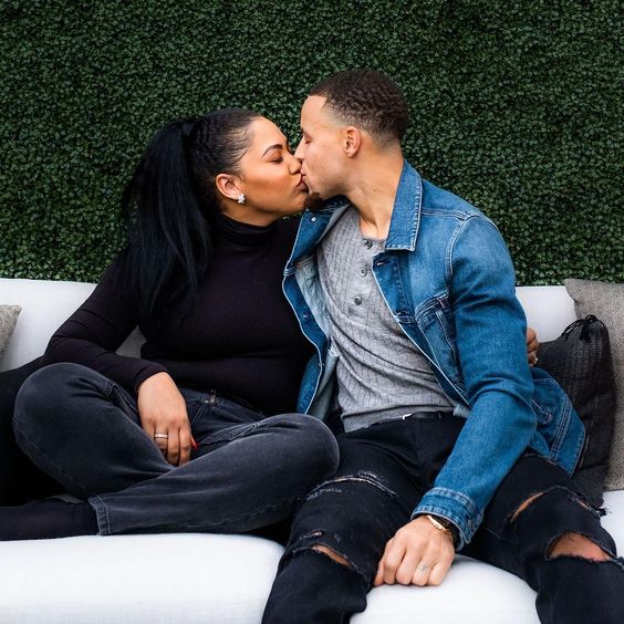 Stephen Curry’s Heartwarming Moments with Wife Ayesha that Envy the World - HOT NEWS TODAY